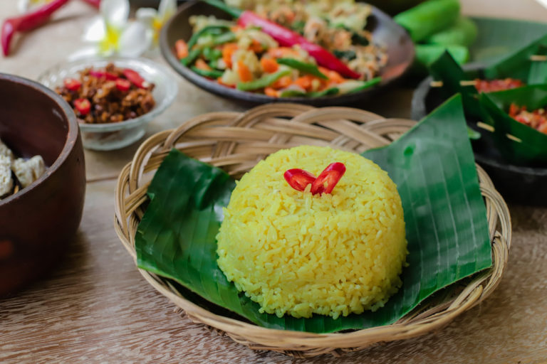 Die Indonesische Küche: 25 Indonesische Gerichte (auch für Vegetarier)
