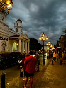Semarang Indonesien: 5 Sehenswürdigkeiten in Nordjavas Hafenstadt ...